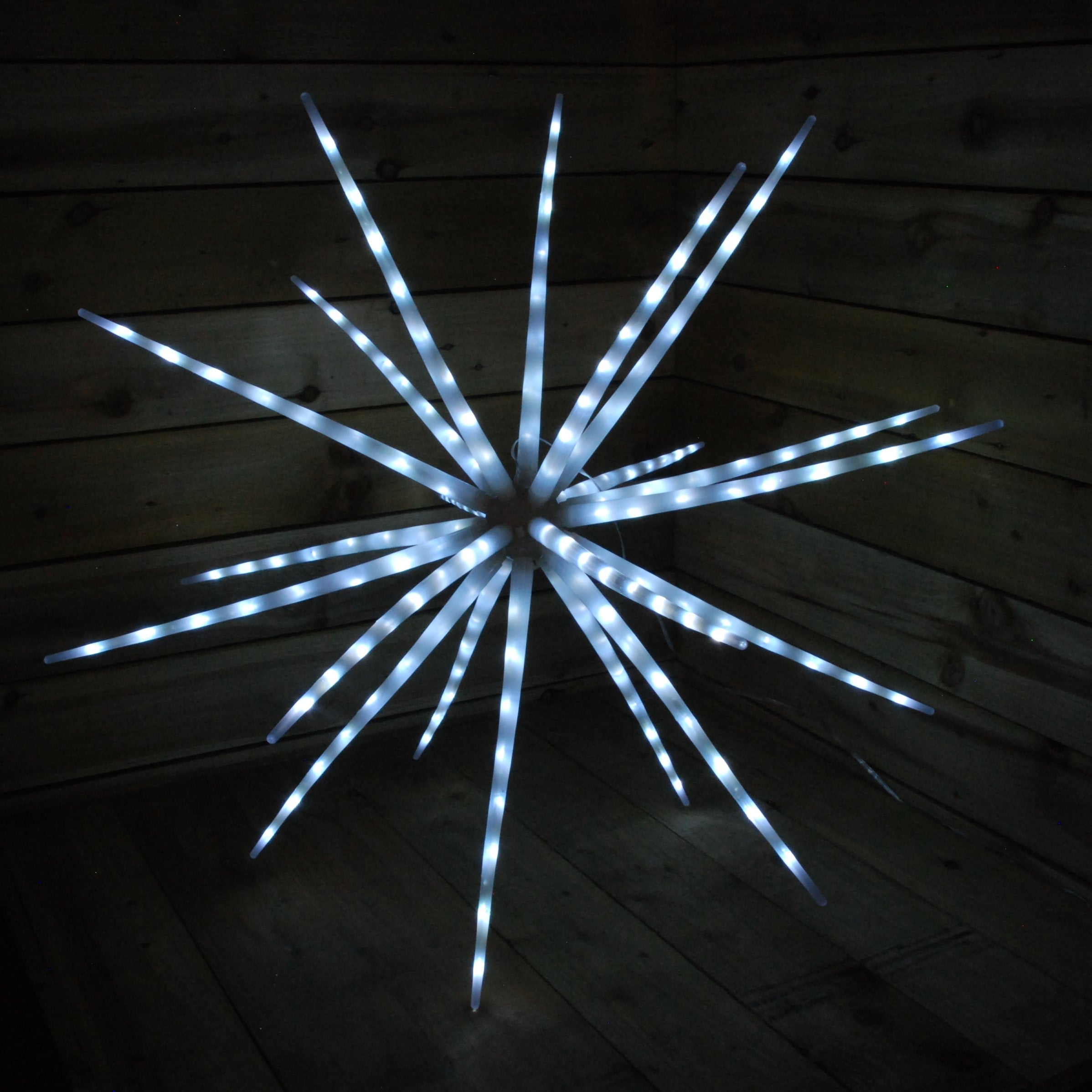 1m Digital Christmas Starburst Light with 160 LEDs Indoor and Outdoor ...